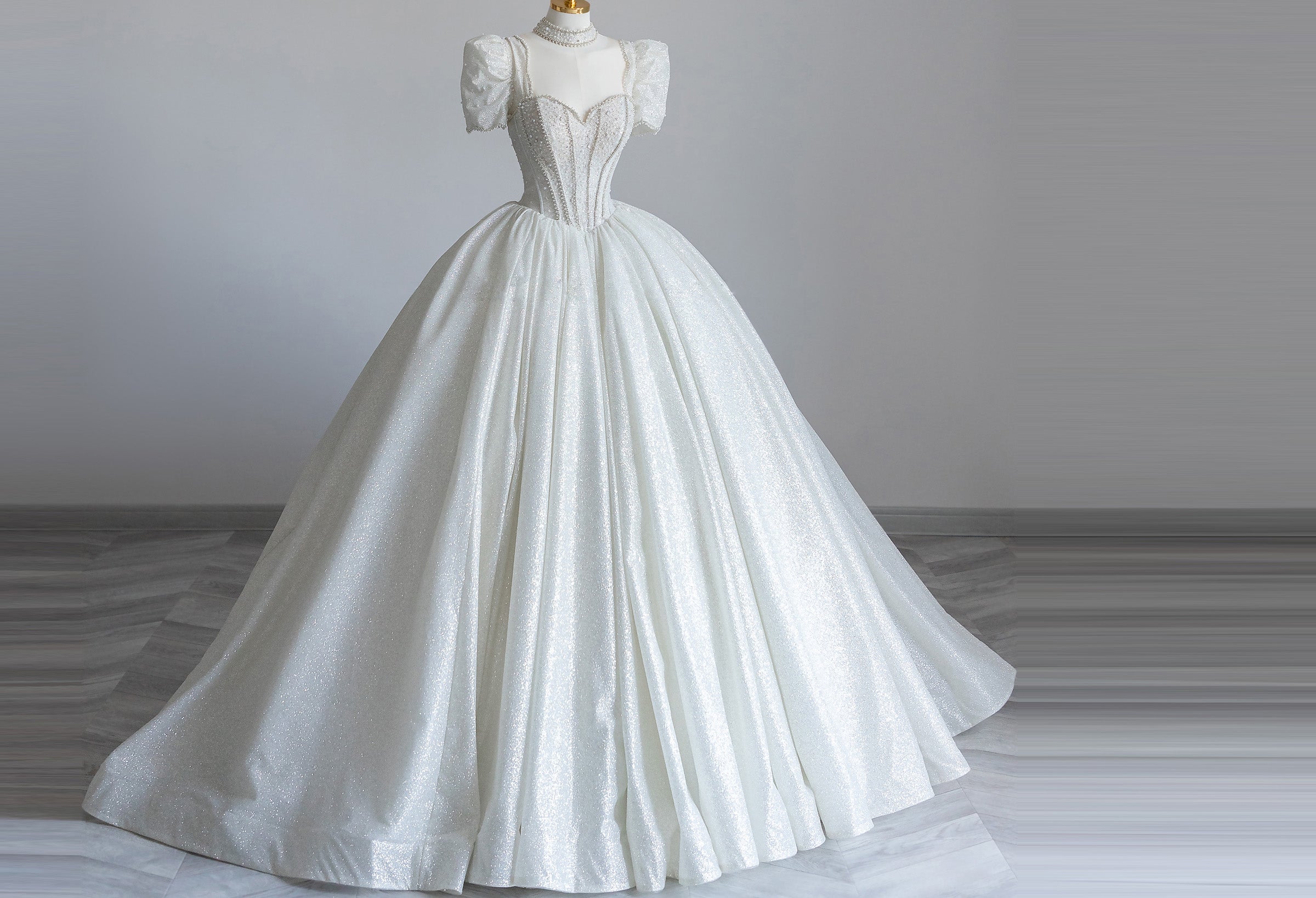 Qu'est-ce que le style de robe de mariée argentée et comment ça marche ...